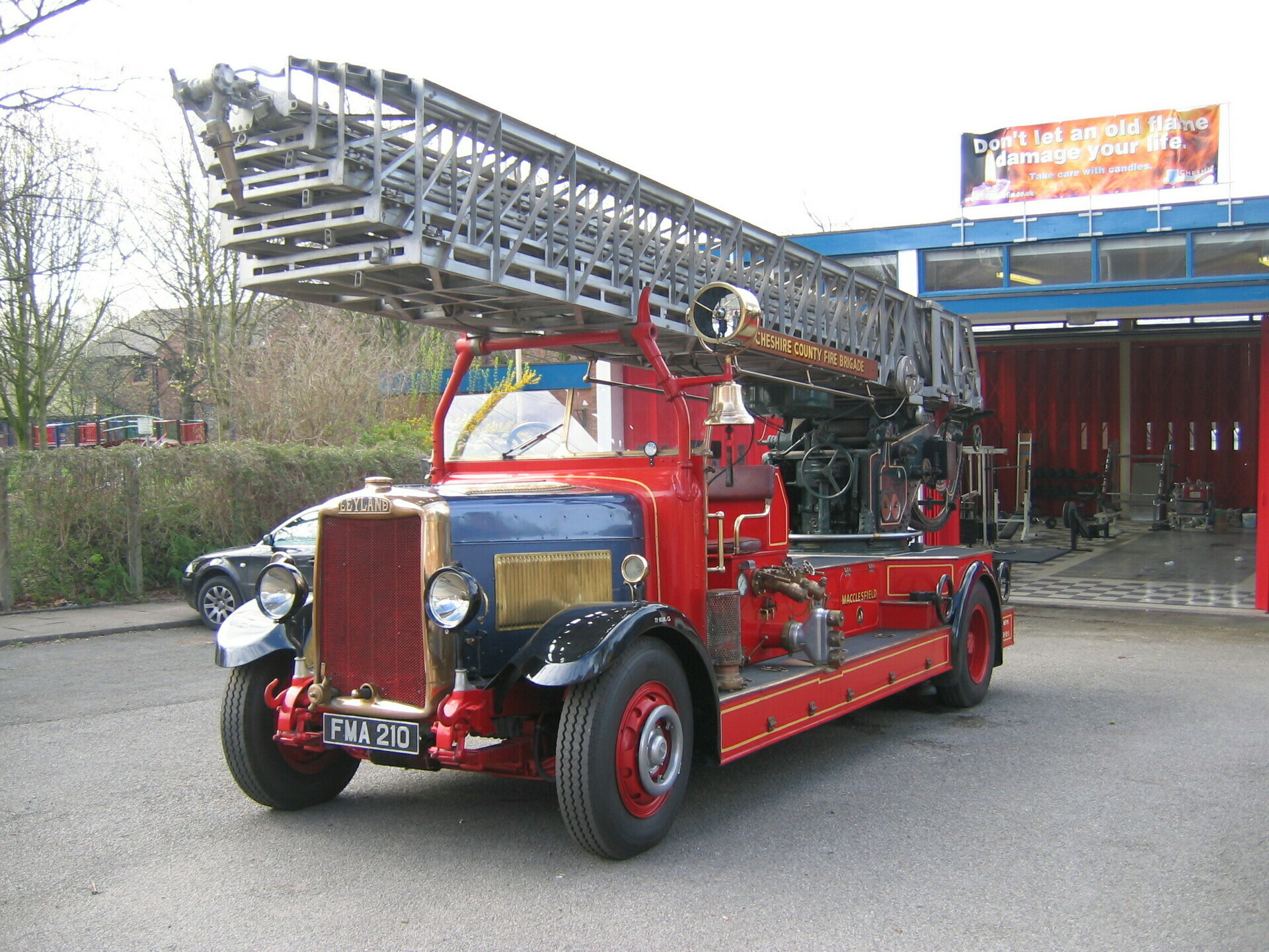 Cheshire Fire & Rescue Service - Vintage vehicles